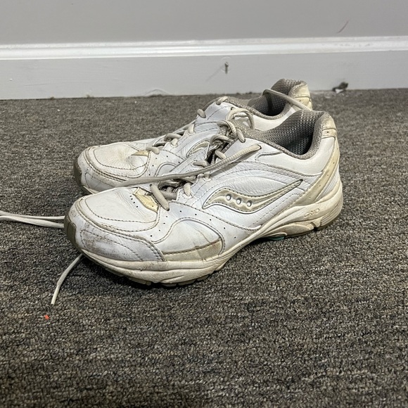 Saucony | Shoes | Saucony White Grid Integrity St2 Sneakers Size 85 Us ...